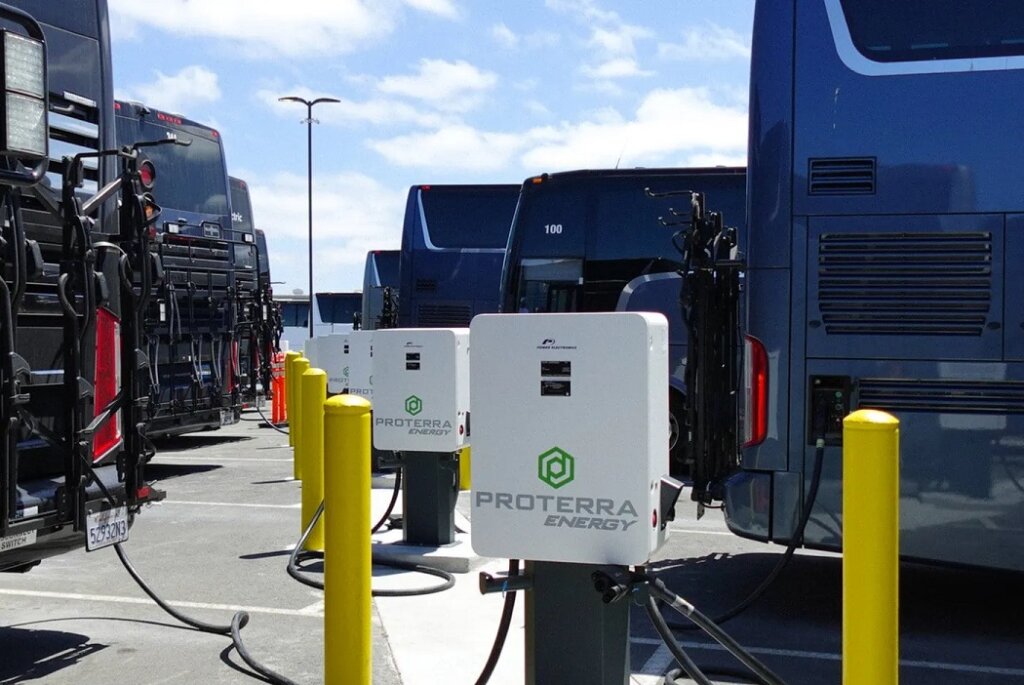 Phoenix Motor Completes Acquisition of Proterra’s Battery Lease ...